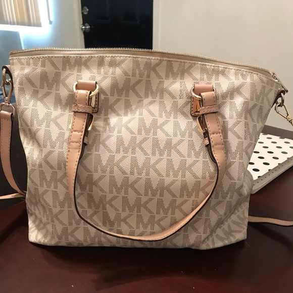 MICHAEL Michael Kors | Bags | Michael Kors Large Crossbody Bag | Poshmark